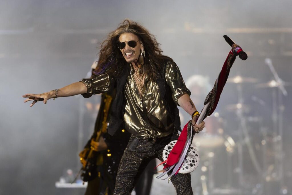 Steven Tyler Stuns Fans With One Final, Unforgettable Performance ...